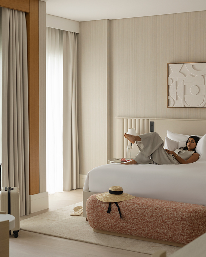 Beachfront Luxury Resort on Bluewaters | Delano Dubai